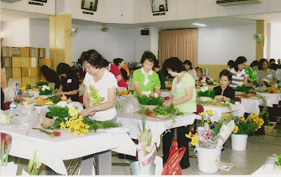 Serafien - Perangkai Bunga Liturgis: Belajar Merangkai Bunga