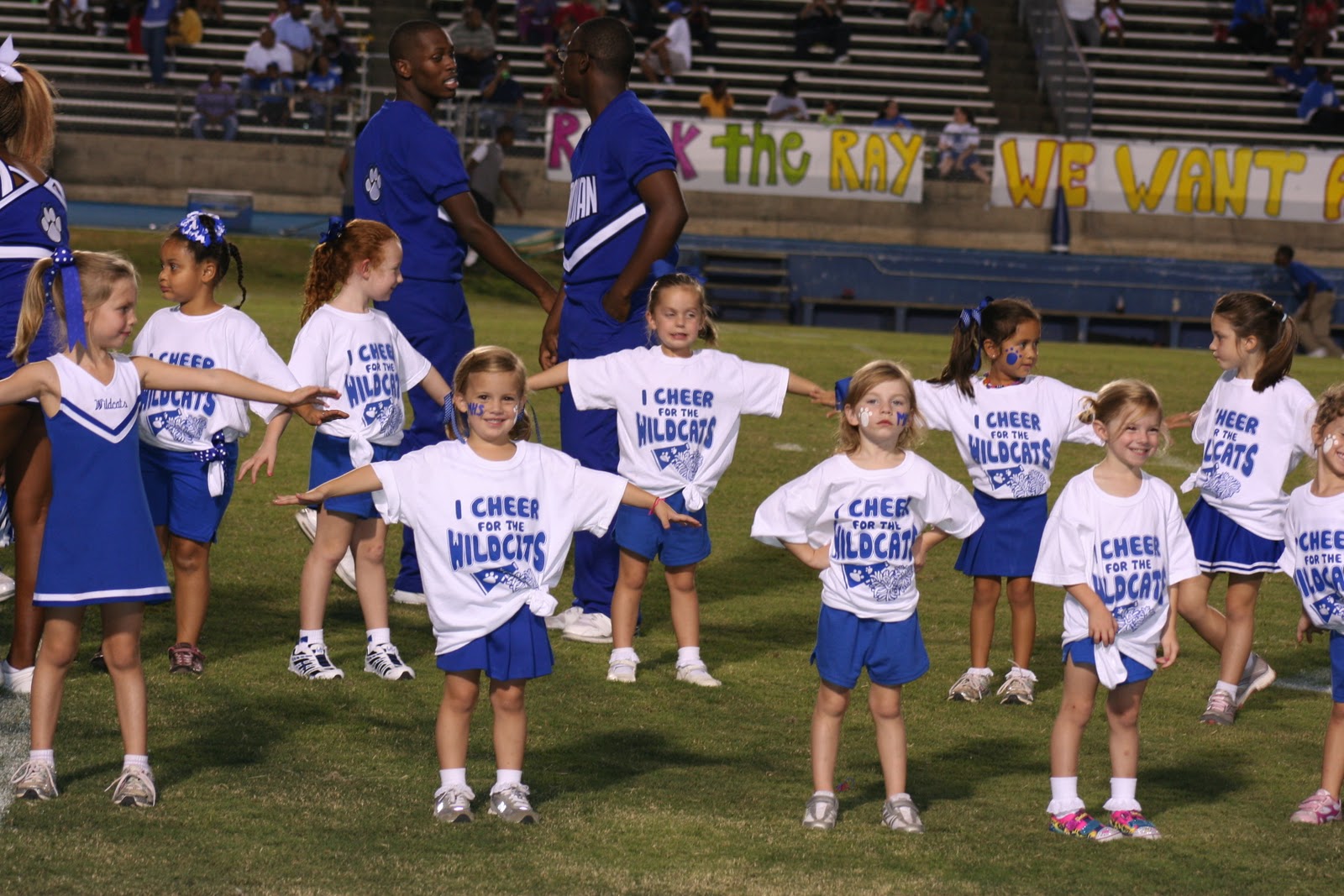 The Autry Family: Ella Kate's Cheering Debut