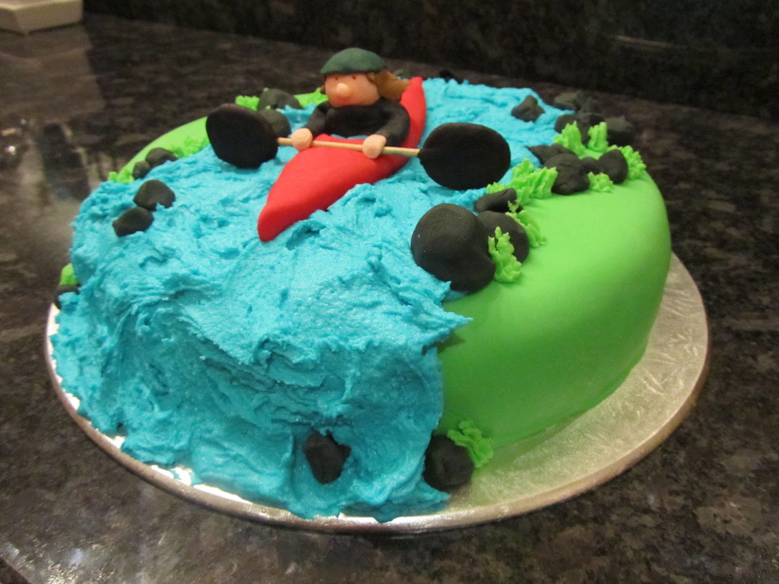 Deb's Doodlings: Kayaking on a cake!