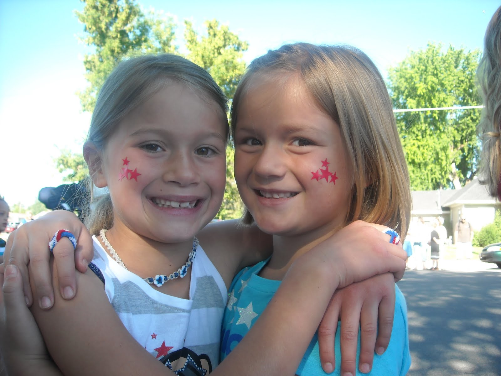 Hollyhocks & Honeybees: Glorious! {Weekend}