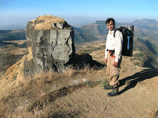 press purpose !: सर्वात अवघड बाजुने धोडप सुळका सर