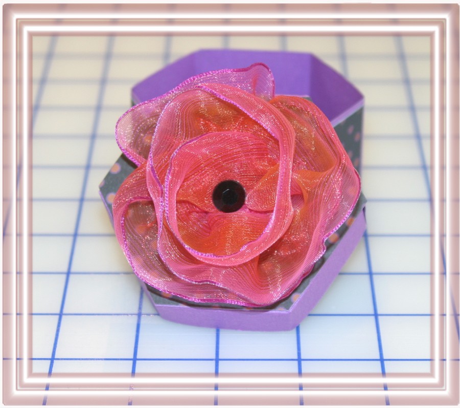 Jinky's Crafts & Designs: Hexagon Gift Box & Wired Ribbon Template ...