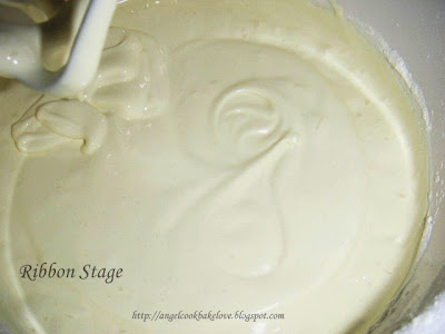 Cook.Bake.Love: Beating of Whole Egg/Egg Yolk - Ribbon Stage