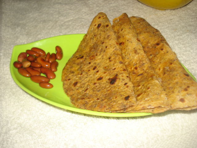 Nivedita's Kitchen: Rajma Roti (Kidney beans flat bread)