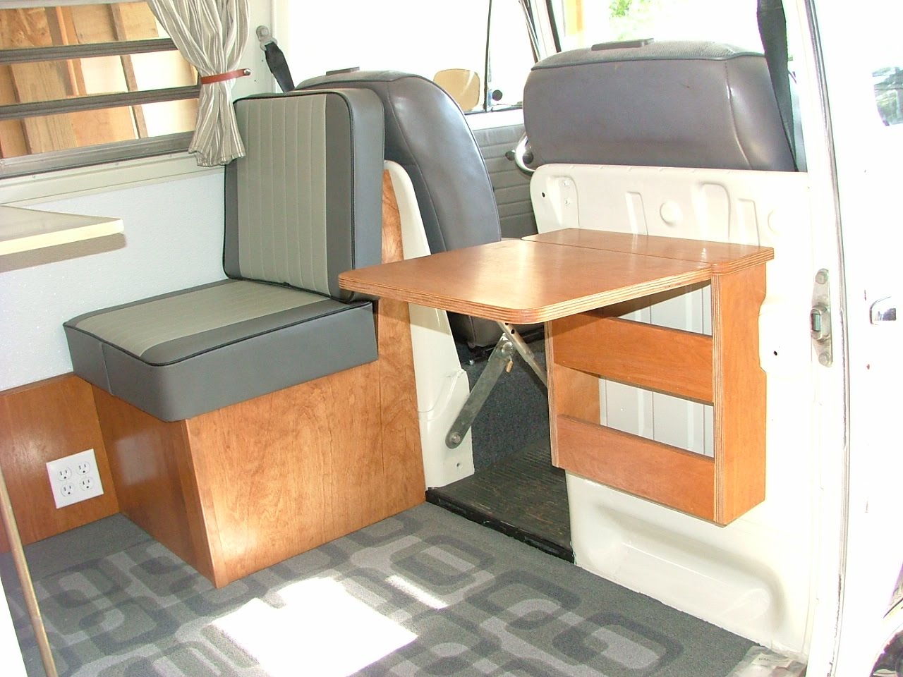 VW Bus Project - Some new life for an old Bulli!: Seat Back Table