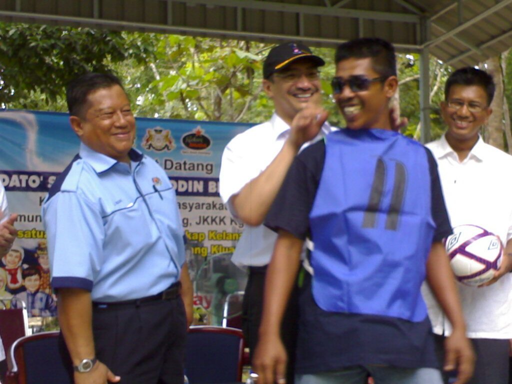 Pusat Maklumat Rakyat Kluang: Gambar-gambar sekitar Majlis Perasmian ...