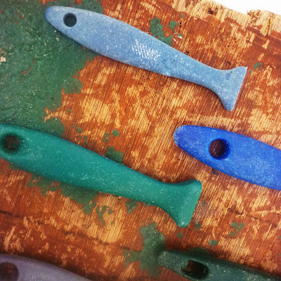 sixty one A: More paintbrush fish!