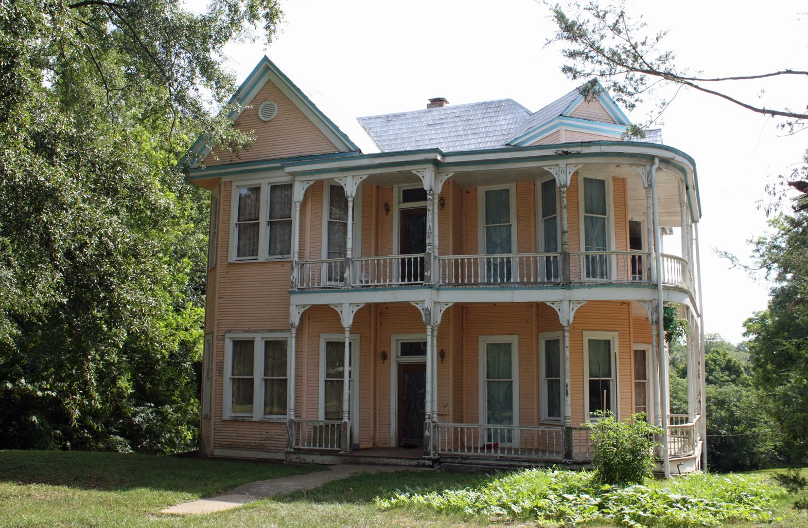 Southern Lagniappe: The Houses of Edwards, Mississippi