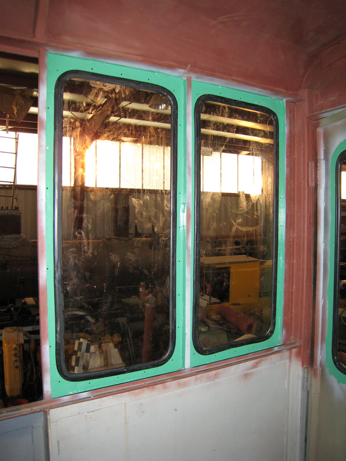 RG&E 1941 - New cab glass install underway - Rochester & Genesee Valley ...