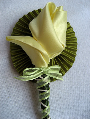Chapeau de Gateau: Ribbon Boutonnieres