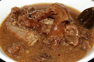 Fusion: Adobong Baka at Litid (Beef Meat and Tendons in Soy Sauce)