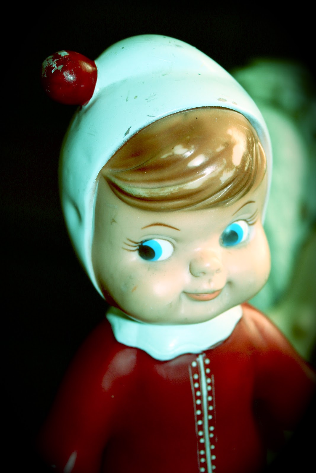 Little Bird by FuNkY MoMmY: Our Vintage Elf on The Shelf and a Contest!