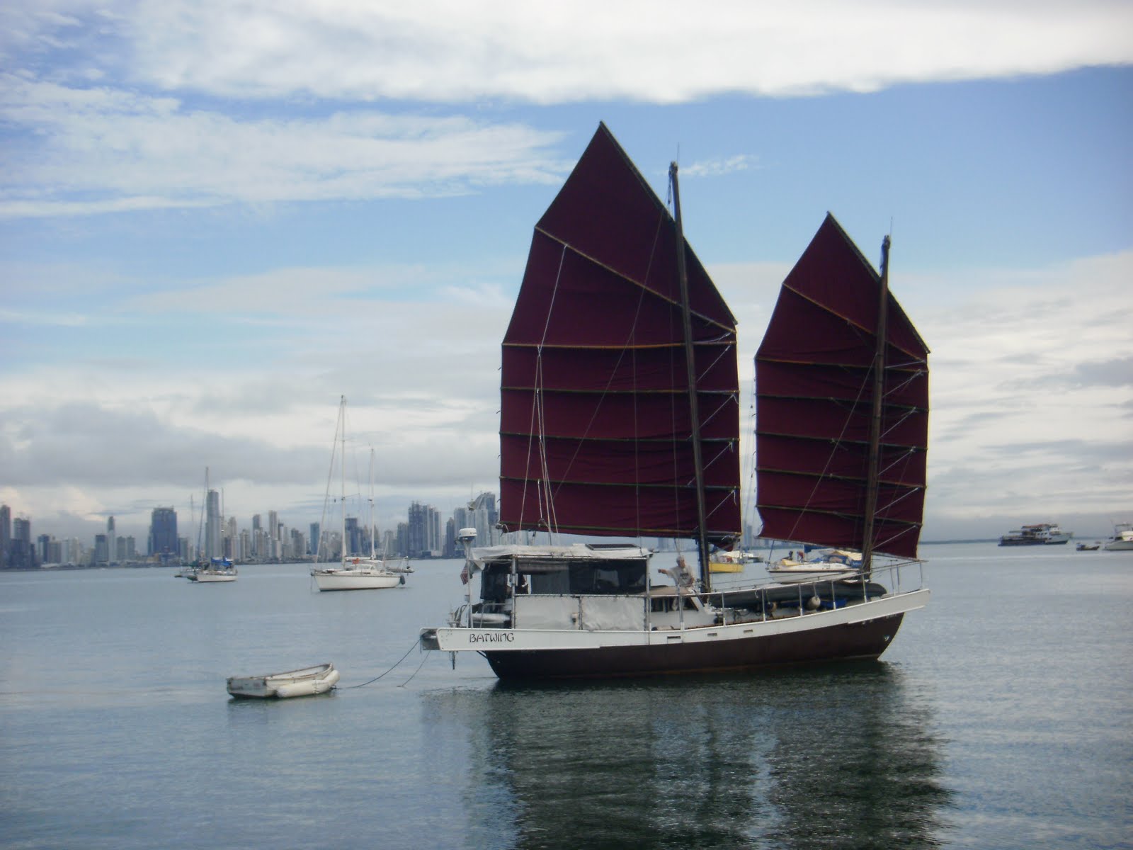 Batwing: Batwing has new saills!