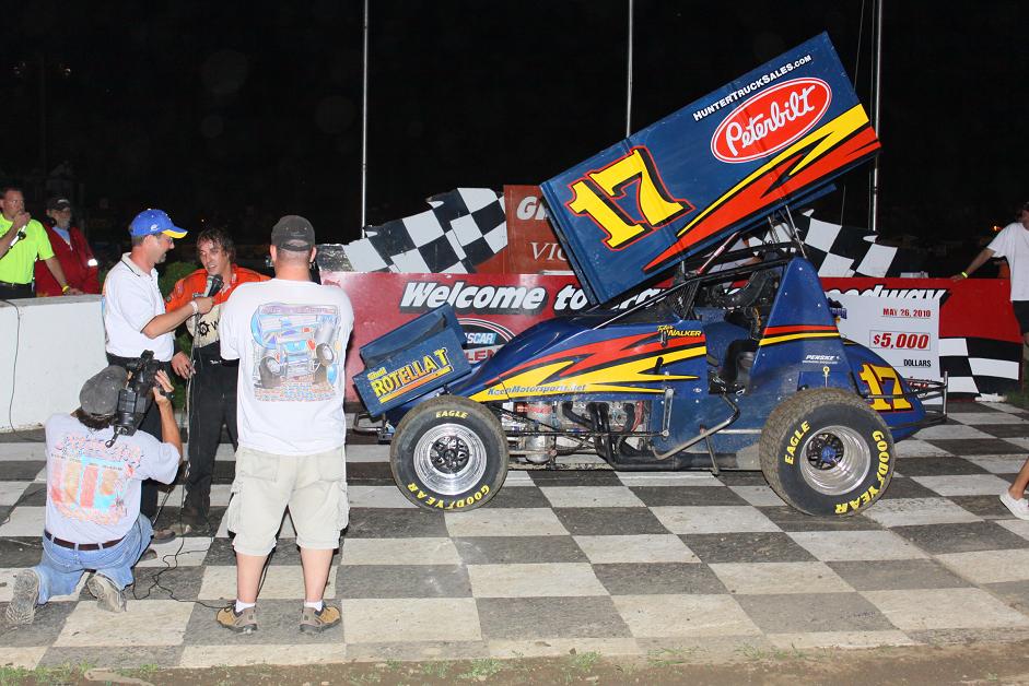 RUB RAILS & ROOSTER TAILS: 23 May 2010