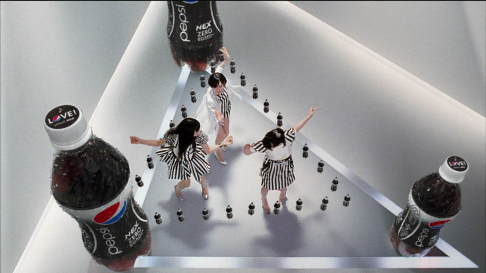 Perfumeキャプチャー画像庫: PEPSI NEX CM #5