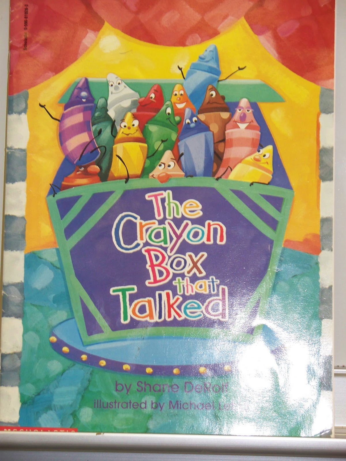 Mrs. Straight's Kindergarten Korner: A Box of Crayons