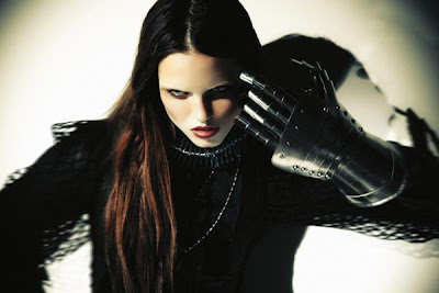 ginny edwards: development: Meg scores the cover of 125 Magazine!