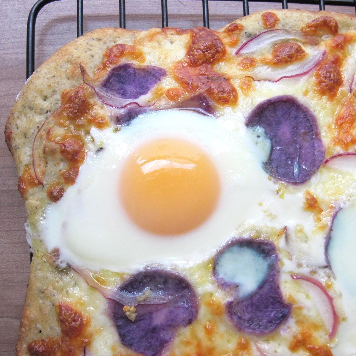 Double Garlic, Egg and Blue Potato White Pizza | Cooking Stuff