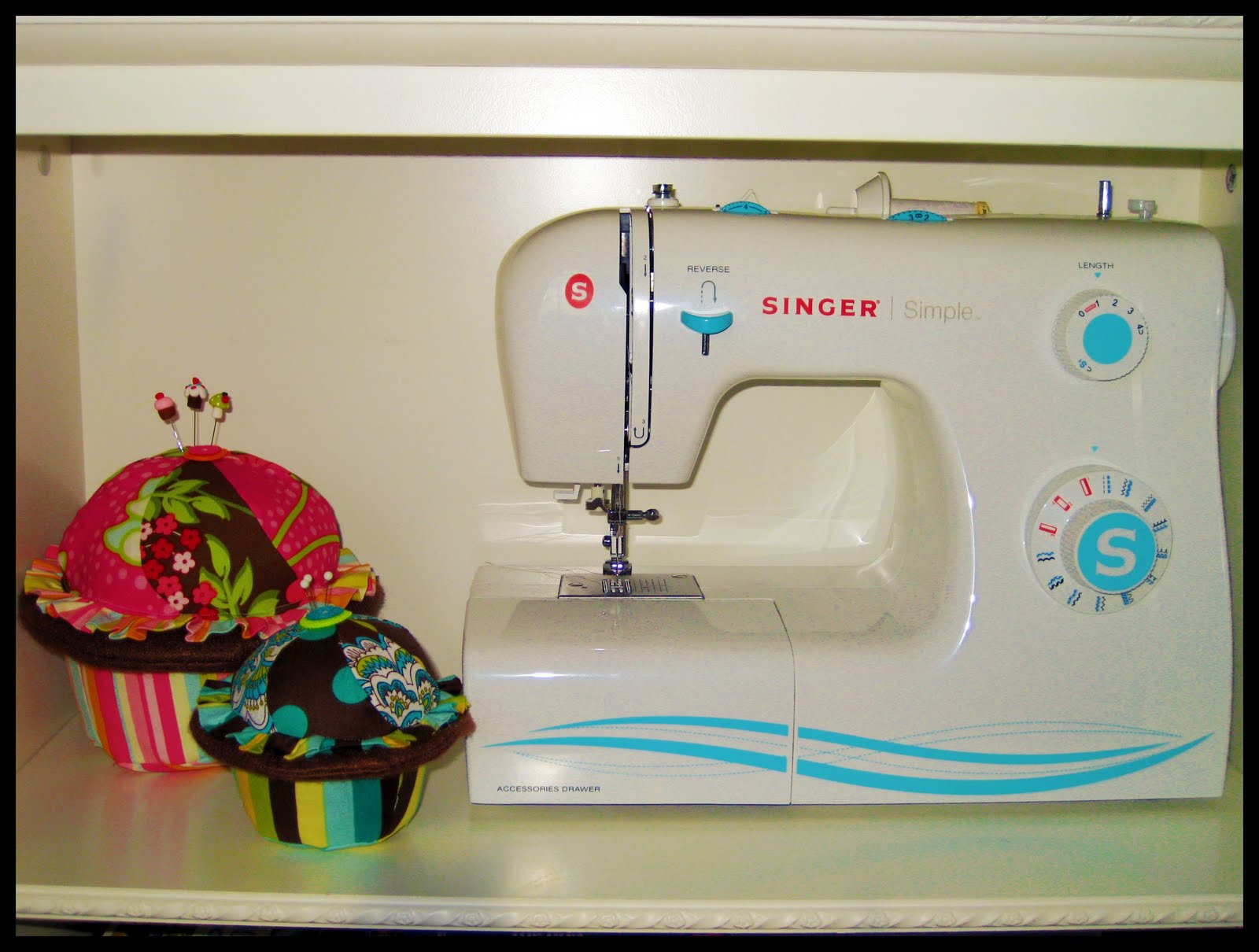 Candace's Calling: Pretty Pincushions…