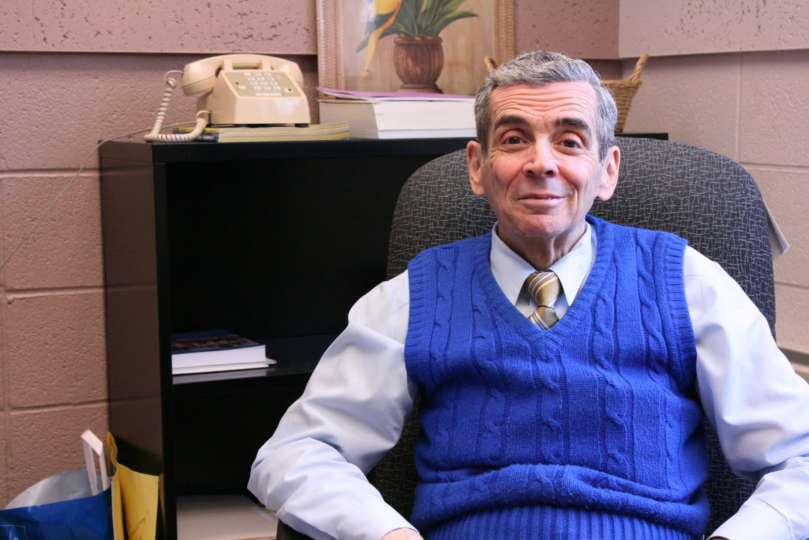 UPB's Klausner Presents Paper on Ttexting at Sociological Conference