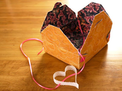 michele made me: Tutorial: Reversible Fabric Gift Box