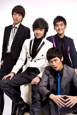 posts-its: Different Versions of F4