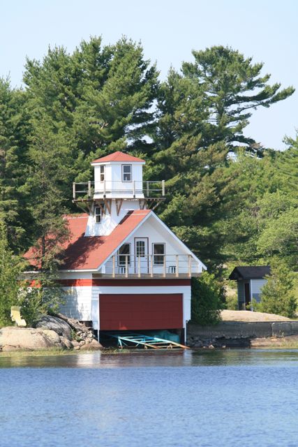 A Great Lakes Endangered Species: The Old-Fashioned Lighthouse - Slow Boat