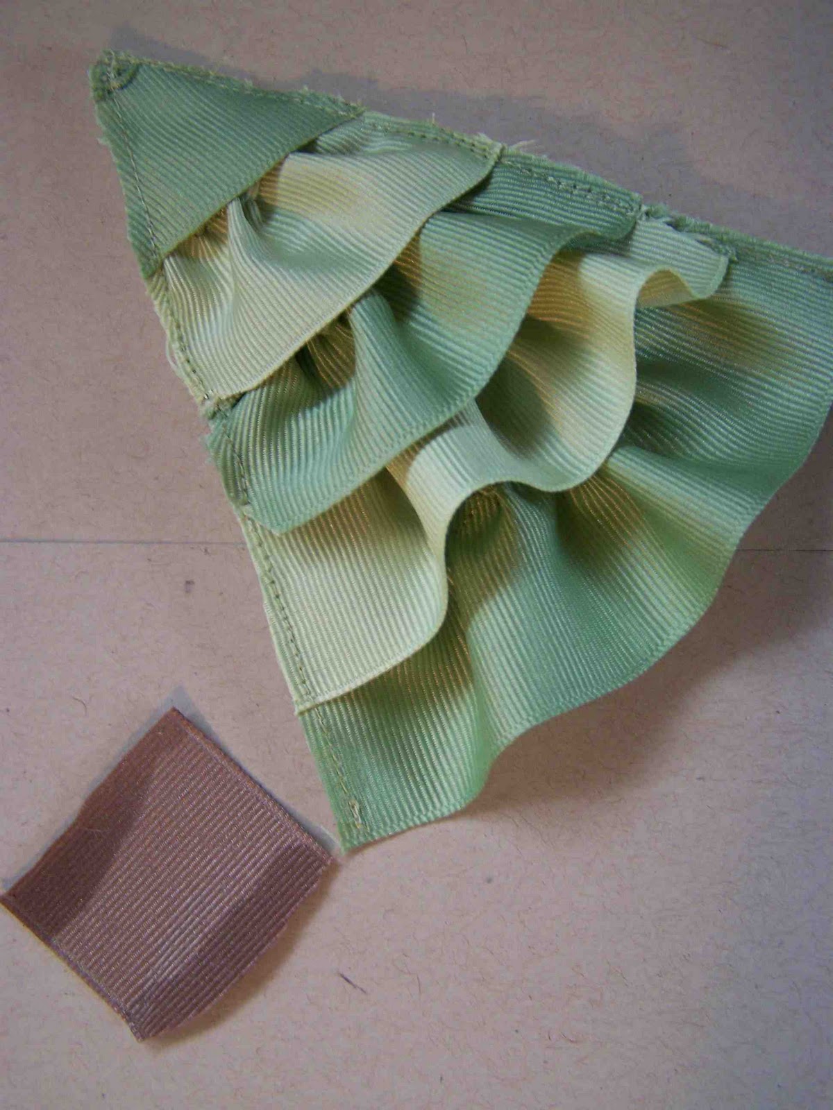 Silver Ruffle Ribbon For Christmas Tree at Miguel Campbell blog