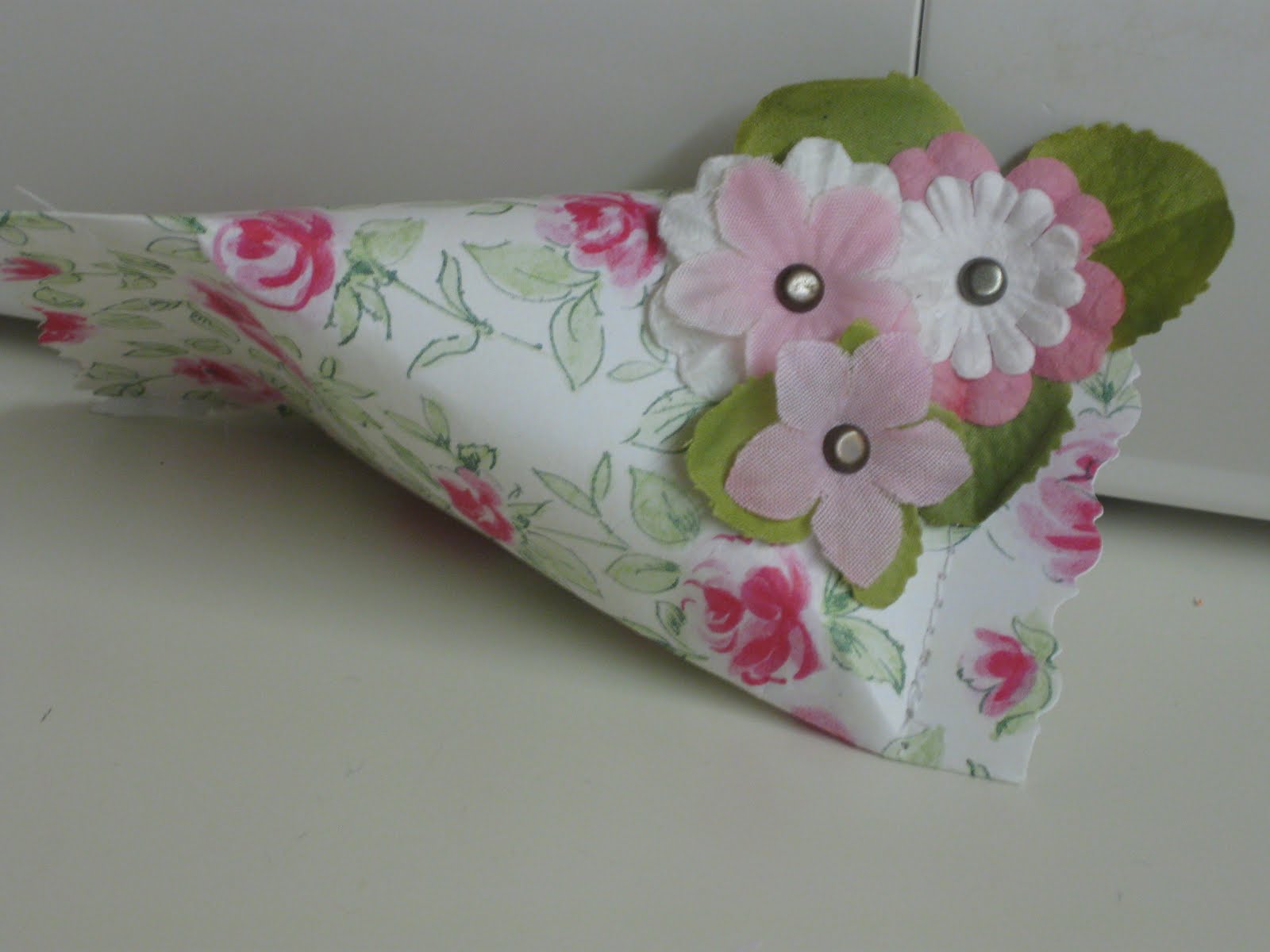 Splendid Things: Triangle Wrapping Tutorial