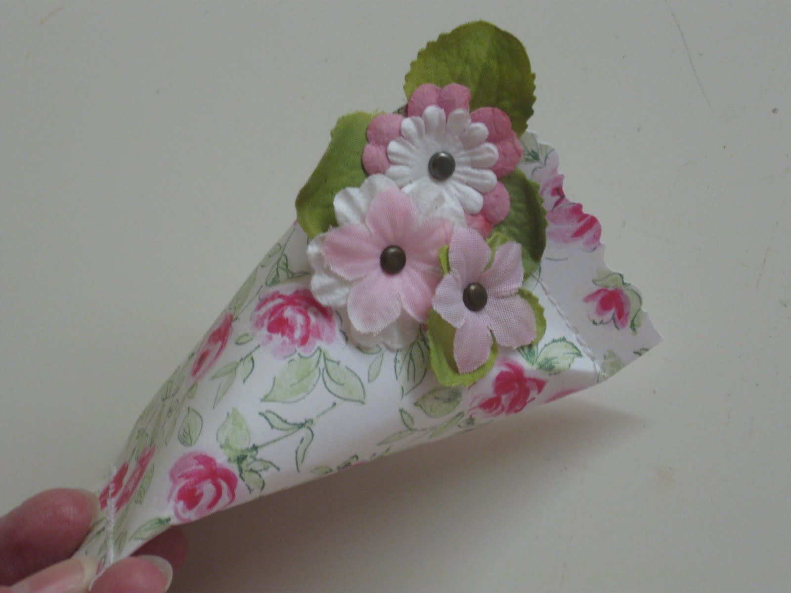 Splendid Things: Triangle Wrapping Tutorial