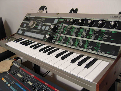 Café 80: Microkorg goes Moog