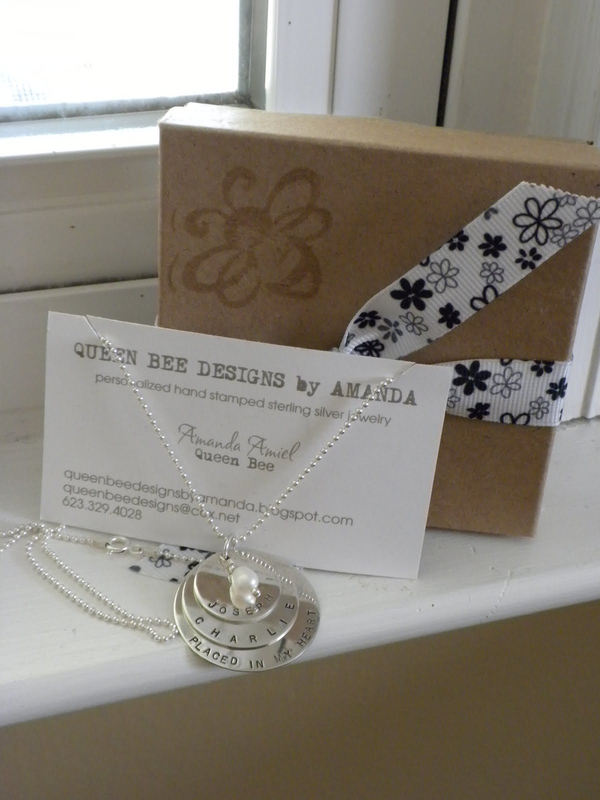 A Meek Perspective: Queen Bee Designs by Amanda