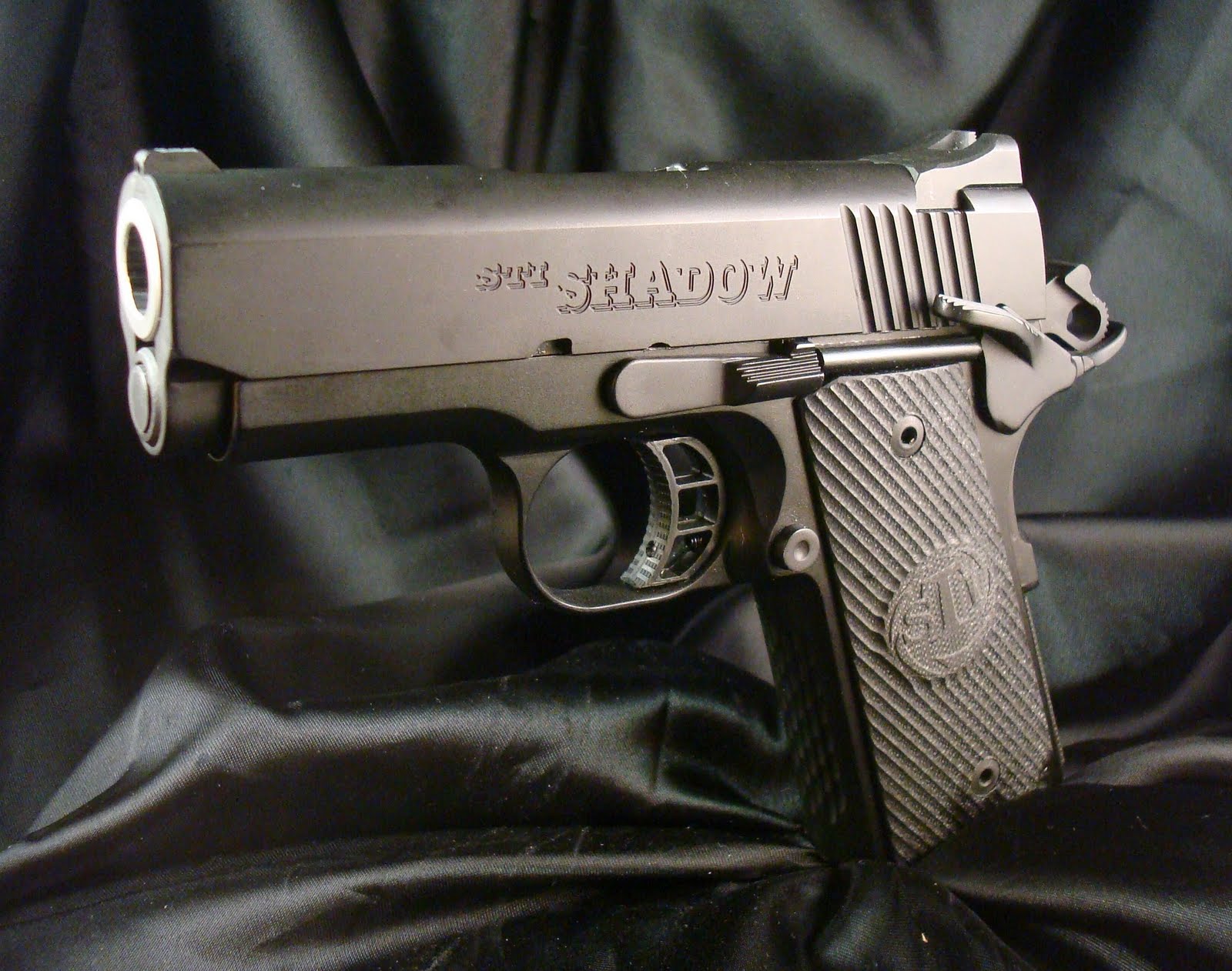 Average Joe's Handgun Reviews: STI Shadow