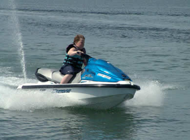 Fat Chicks On Jet Skis!!!