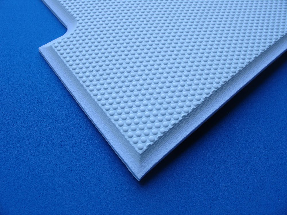 Maverick 18 Under-gunnel pads | SeaDek Marine Products