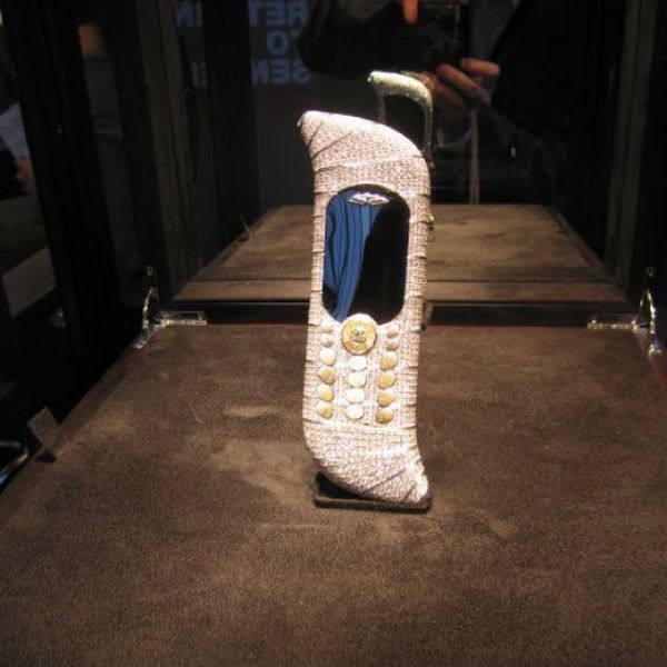 AJORBAHMAN'S COLLECTION: The world's most expensive cell phone.