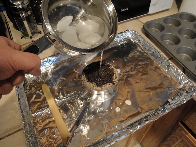 Geek Kraft: Making a cardboard and paraffin camp stove