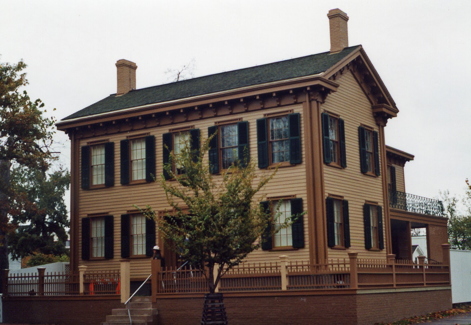 The Adventure Archives of Eric and Noelle: Lincoln Home