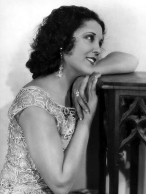 Starlet Showcase: Raquel Returns!