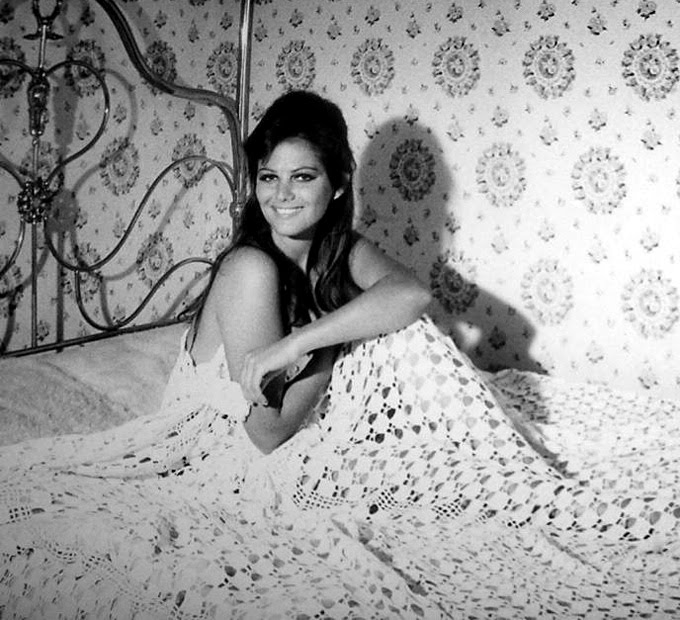 Starlet Showcase: Starlets With No Pants Day #3