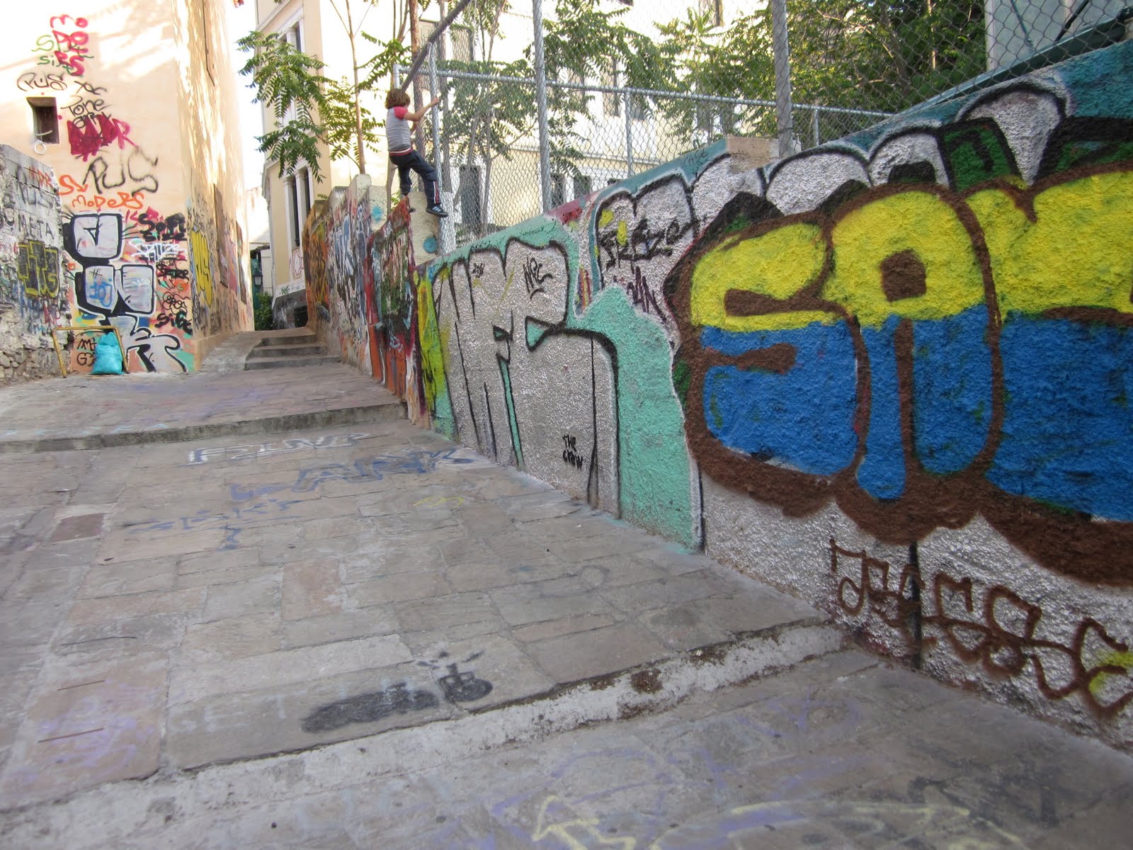Souvenir Chronicles: GREEK GRAFFITI