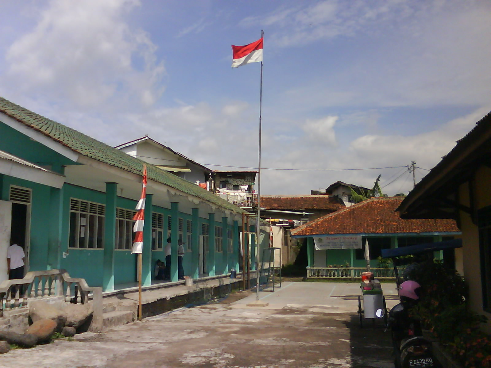 SMP PGRI CIOMAS: PROFILE SEKOLAH