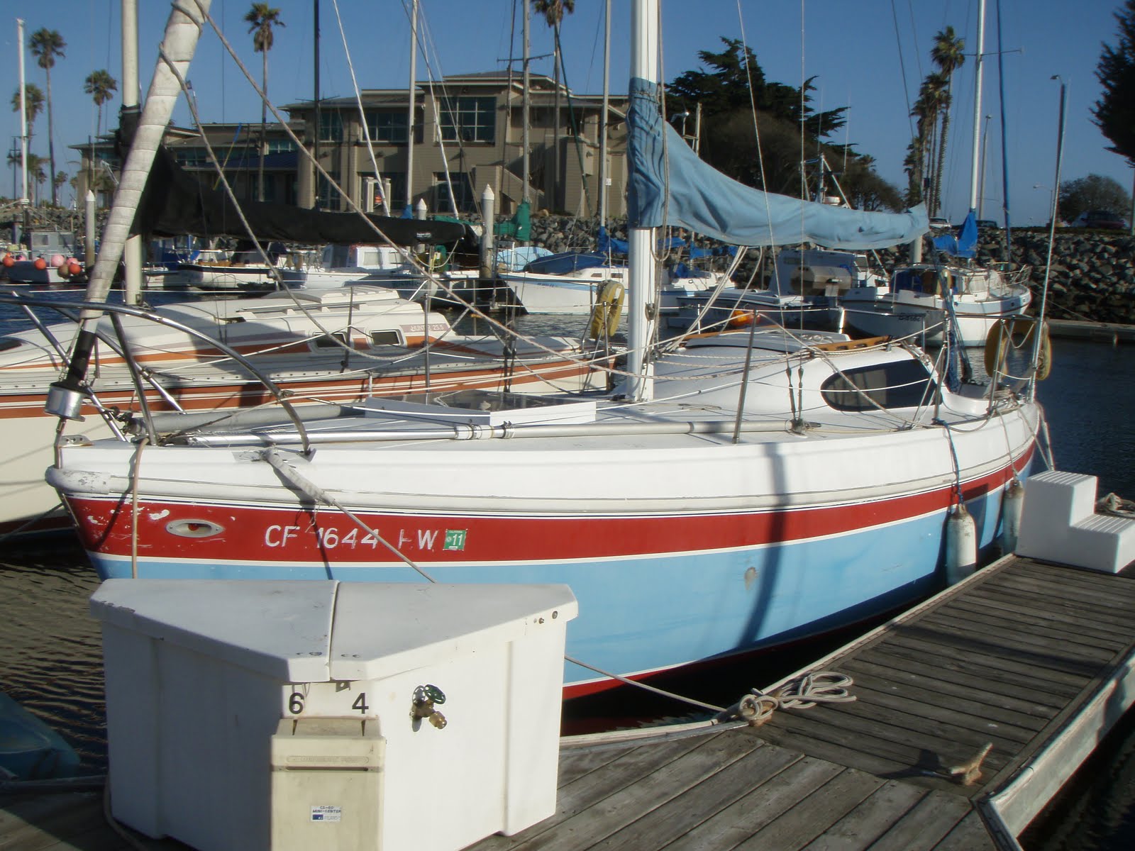 Columbia 26 MK2 Project: Hatch Dogs