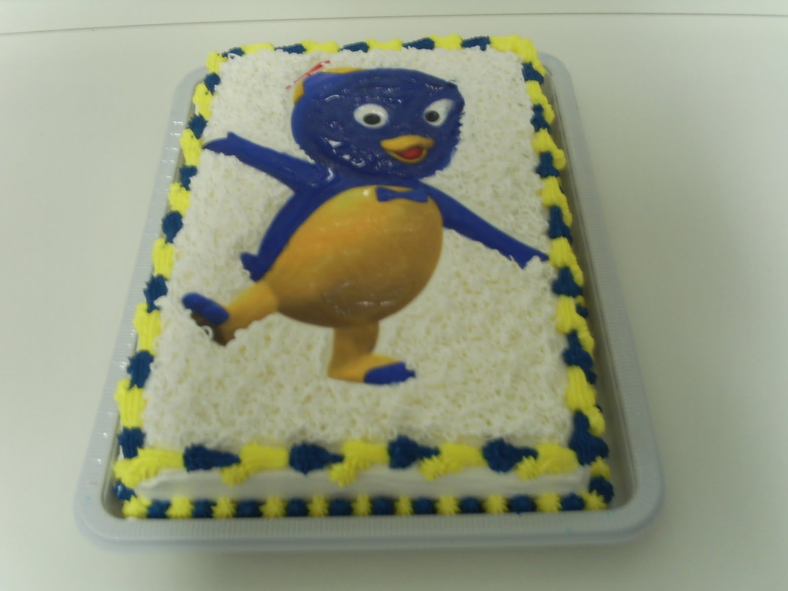 CAKEBOMBOLLO: Bolo Pablo Backyardigans