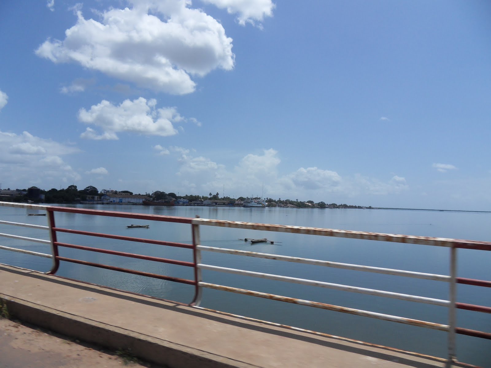 Trilhos e Encruzilhadas: Serrekunda - Ziguinchor - Cap Skirring