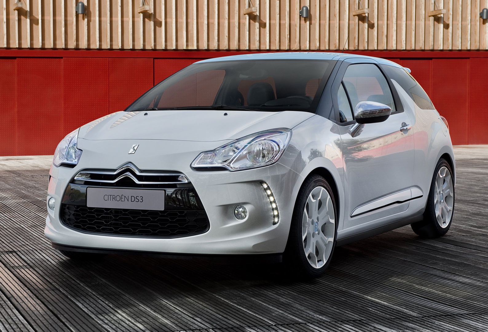 Citroën C3 e DS3 com tecnologia e-IDH