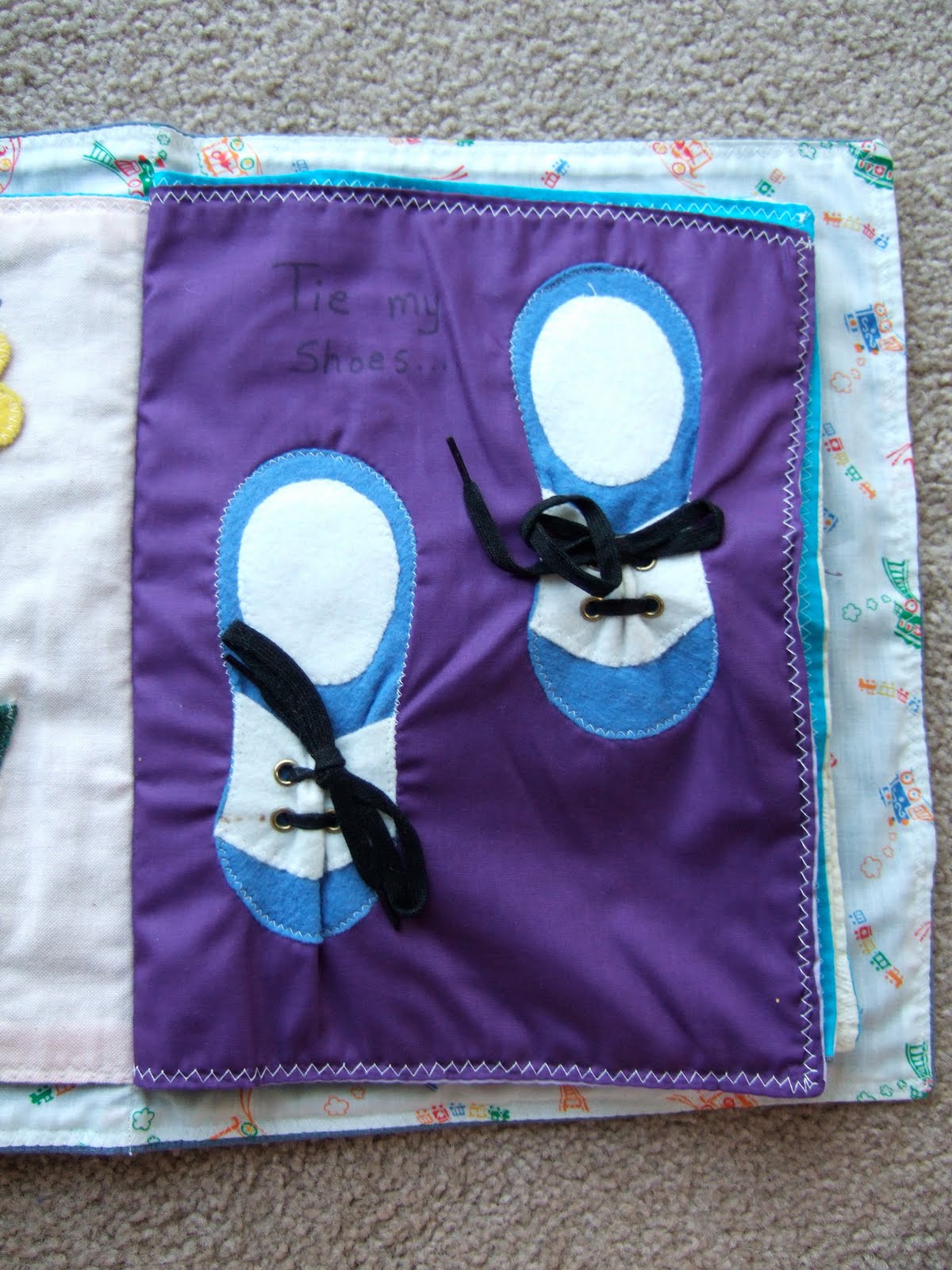 Imaginative Mom: Homemade baby toys - sewn fabric learning book