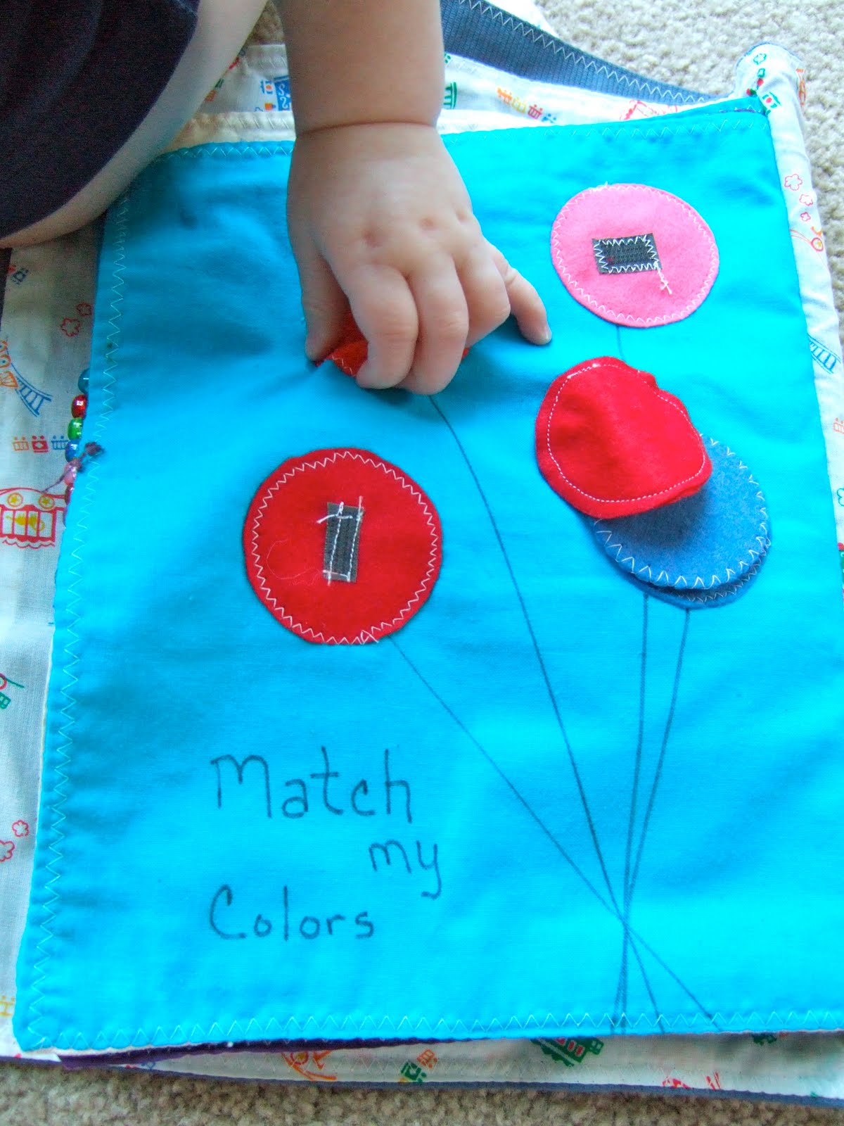 Imaginative Mom: Homemade baby toys - sewn fabric learning book