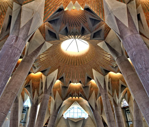 Tetractis: A Sagrada Familia