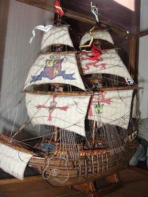 Quinze marins sur le bahut du mort...: Galion Galleon
